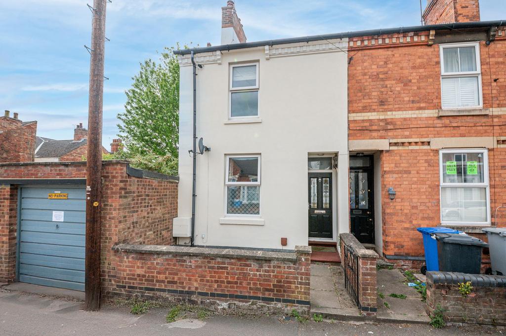 Garfield Street, Kettering NN15 2 bed terraced house for sale - £190,000