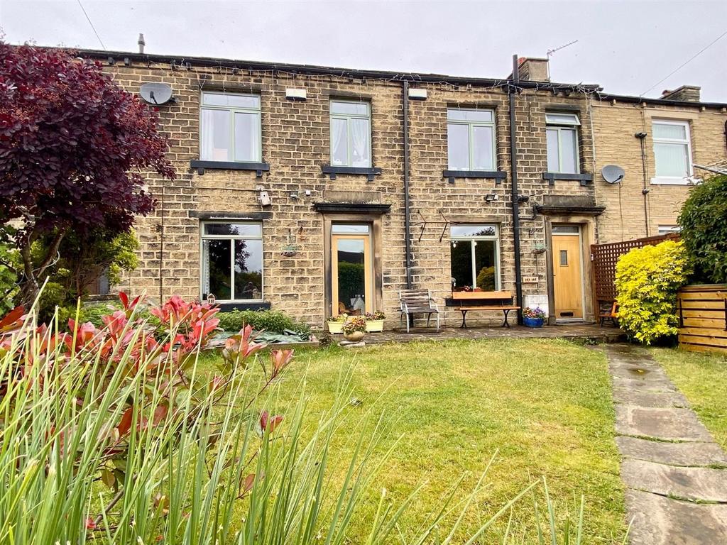 Quarmby Road, Huddersfield 3 bed cottage - £215,000