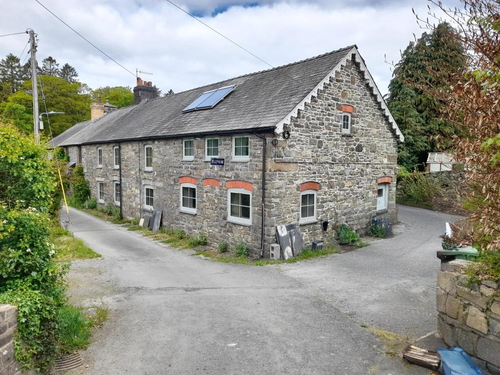 Bont Dolgadfan SY19 4 bed semi-detached house for sale - £278,000