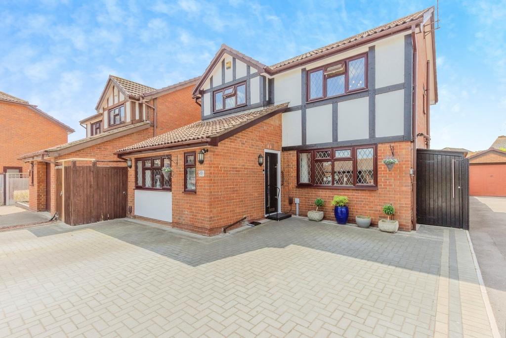 Burkeston Close, Sittingbourne ME10 5 bed detached house - £430,000