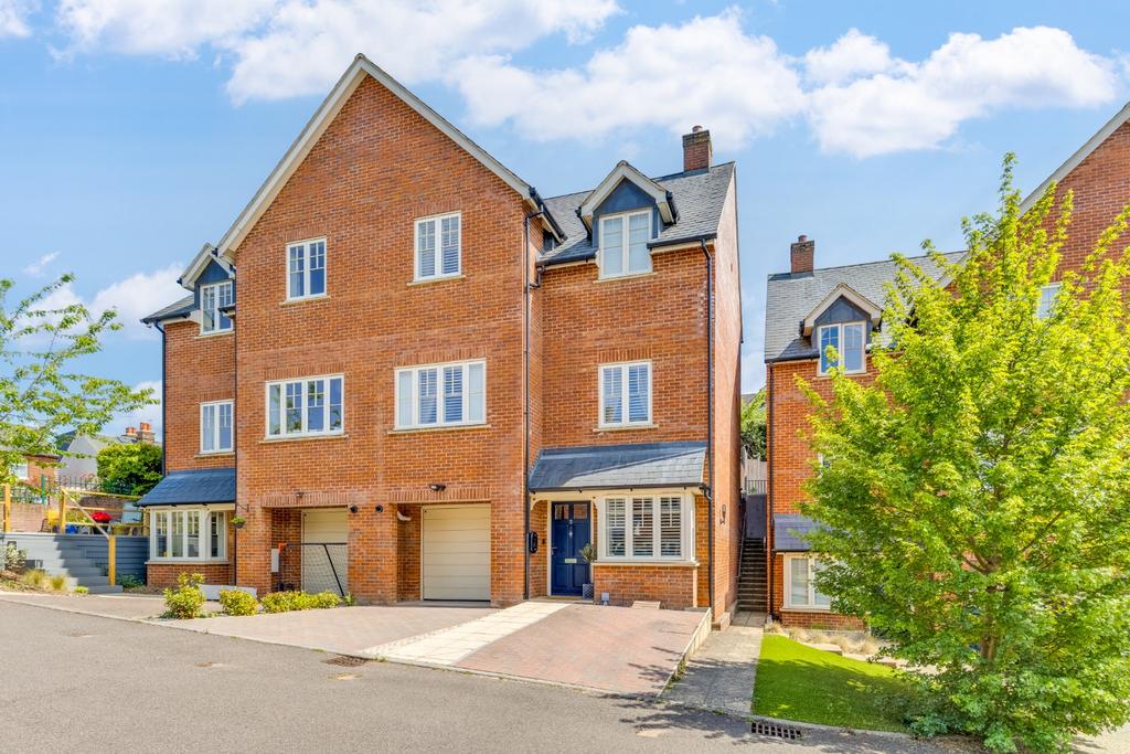 St. Andrews Place, Hitchin 4 bed semi-detached house for sale - £850,000