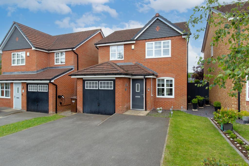 Meadow Nook, Tyldesley M29 4 bed detached house - £400,000