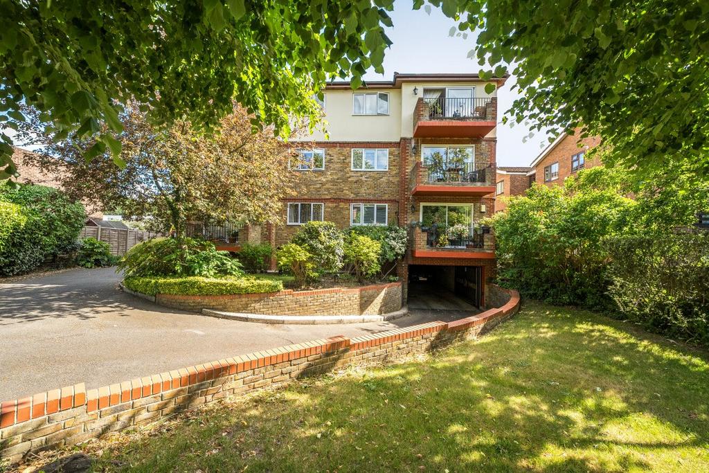 The Avenue, Beckenham, BR3 2 bed flat - £450,000