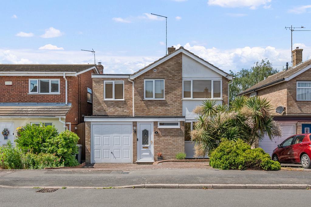 Bedford Close, Barton Seagrave, NN15 4 bed detached house - £350,000