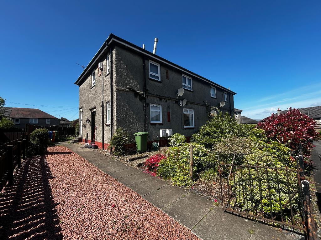 Crawriggs Avenue, Kirkintilloch, G66 3BU 2 bed ground floor flat - £99,999