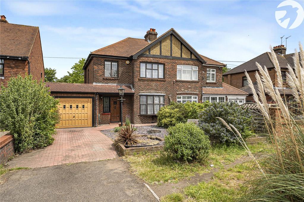 Princes Road, Dartford, Kent, DA1 3 bed semi-detached house for sale - £575,000