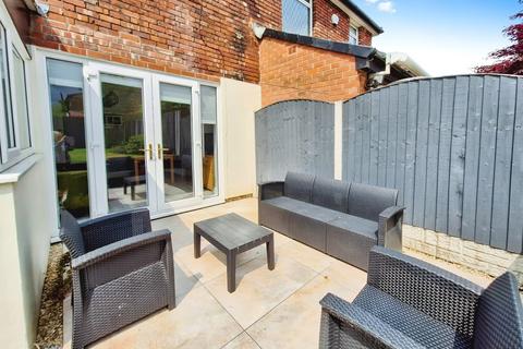 Houses for sale in Gee Cross | OnTheMarket