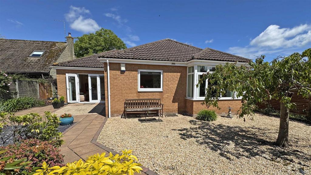Peakirk Road, Deeping Gate, Peterborough 2 bed detached bungalow for ...