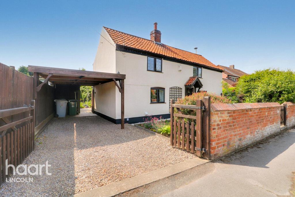 Front Street, South Clifton 2 bed detached house - £325,000