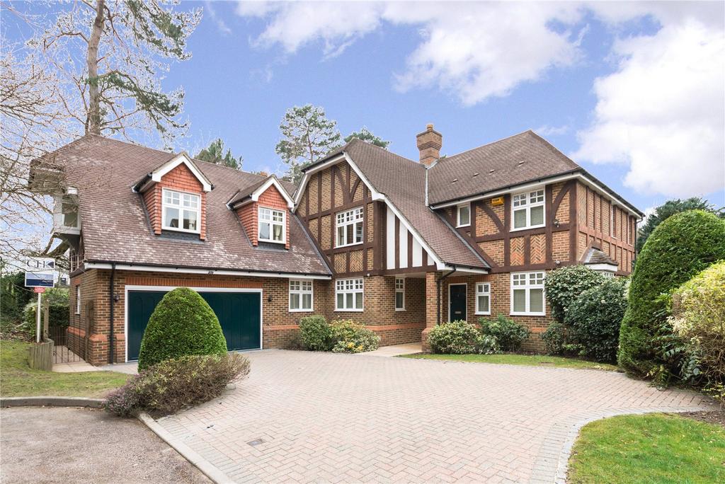 Wellington Place, Cobham, Surrey, KT11 5 bed detached house for sale ...