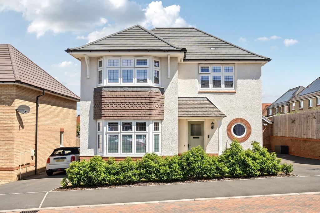 Odell Way, Shefford, SG17 3 bed detached house - £575,000