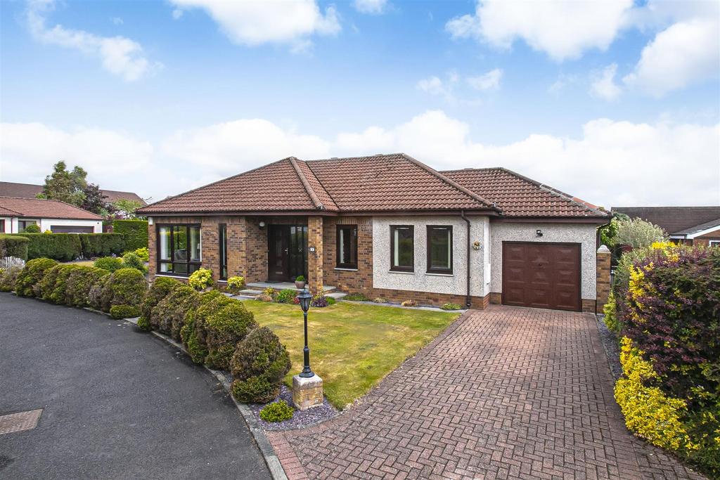 1 Francis Court, Dunfermline 4 bed detached bungalow for sale - £395,000