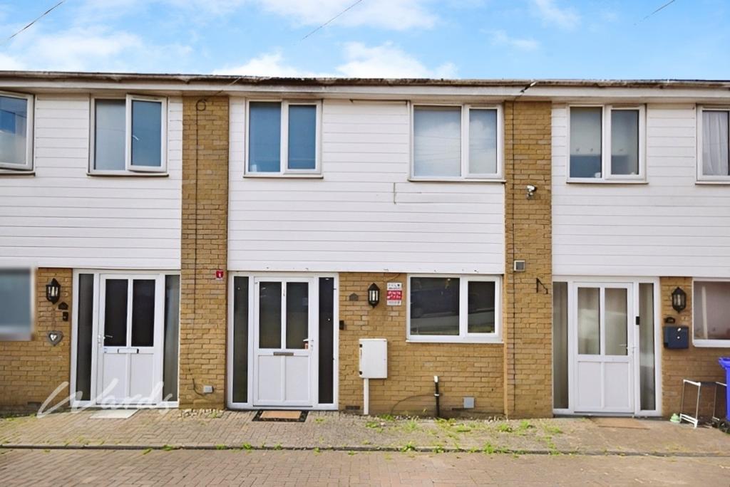 Ferry View, Queenborough ME11 3 bed terraced house - £1,400 pcm (£323 pw)