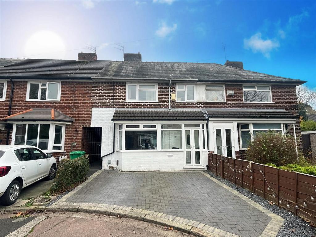 Leycett Drive, Manchester 3 bed terraced house for sale - £250,000