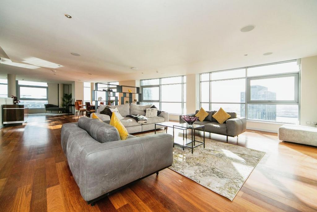 Apartment, Beetham Tower, Liverpool 3 bed apartment for sale - £450,000
