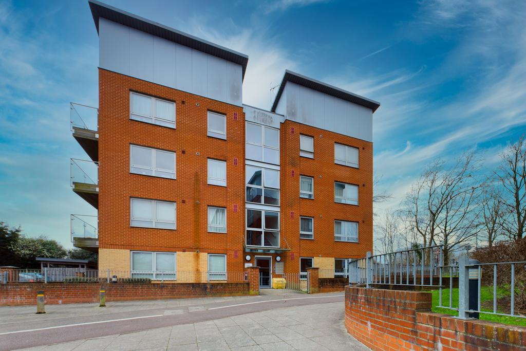 Five Acres, Northgate, Crawley, West... 2 bed apartment for sale - £87,500