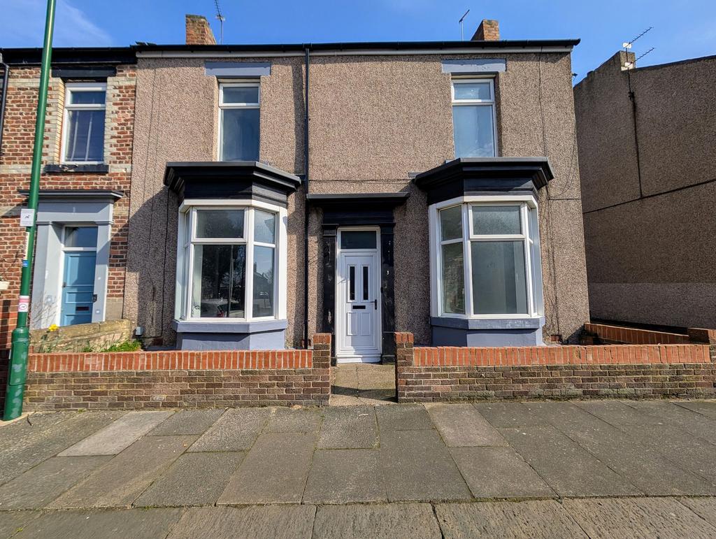 Romilly Street, South Shields, NE33 2 bed property for sale - £140,000
