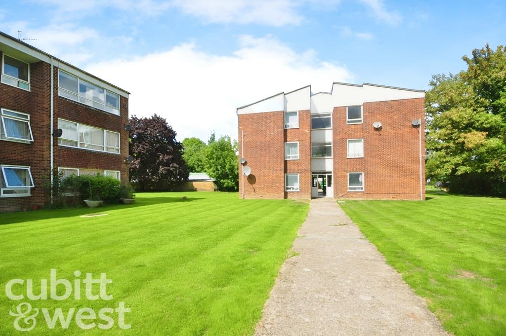 Longbridge Road, Horley, RH6 1 bed flat to rent - £1,000 pcm (£231 pw)
