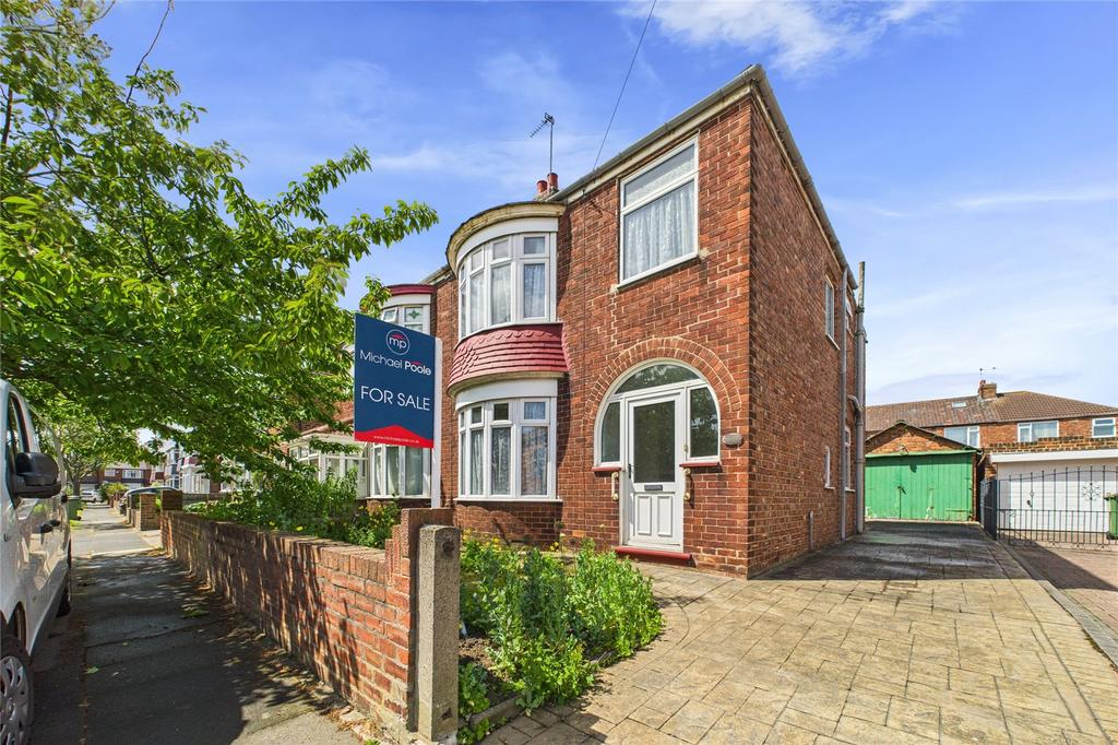 Tees Road, Redcar 3 bed semi-detached house - £130,000