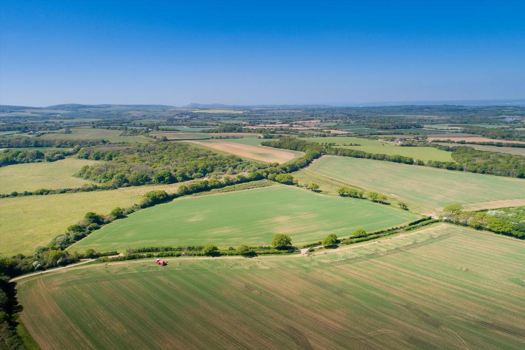 Isle of Wight, PO30. Land - £7,600,000