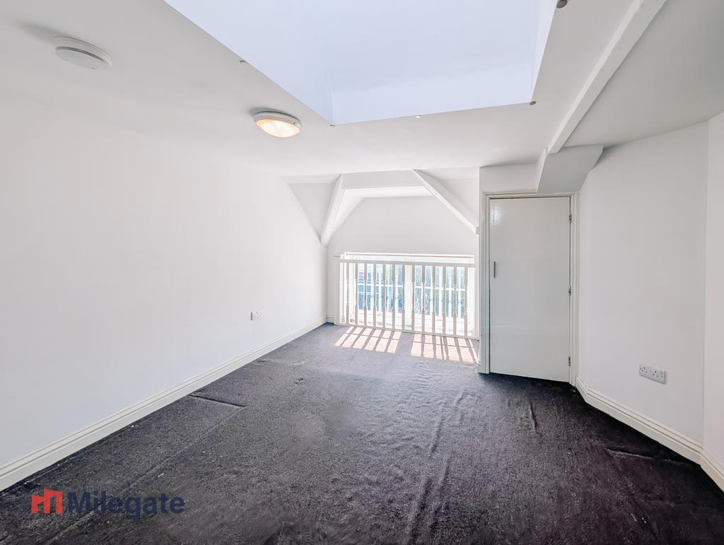 Whitton Road, Hounslow TW3 1 bed maisonette to rent - £1,250 pcm (£288 pw)