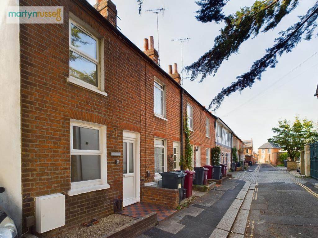 Eldon Place, Reading, Berkshire 2 bed terraced house - £1,400 pcm (£323 pw)
