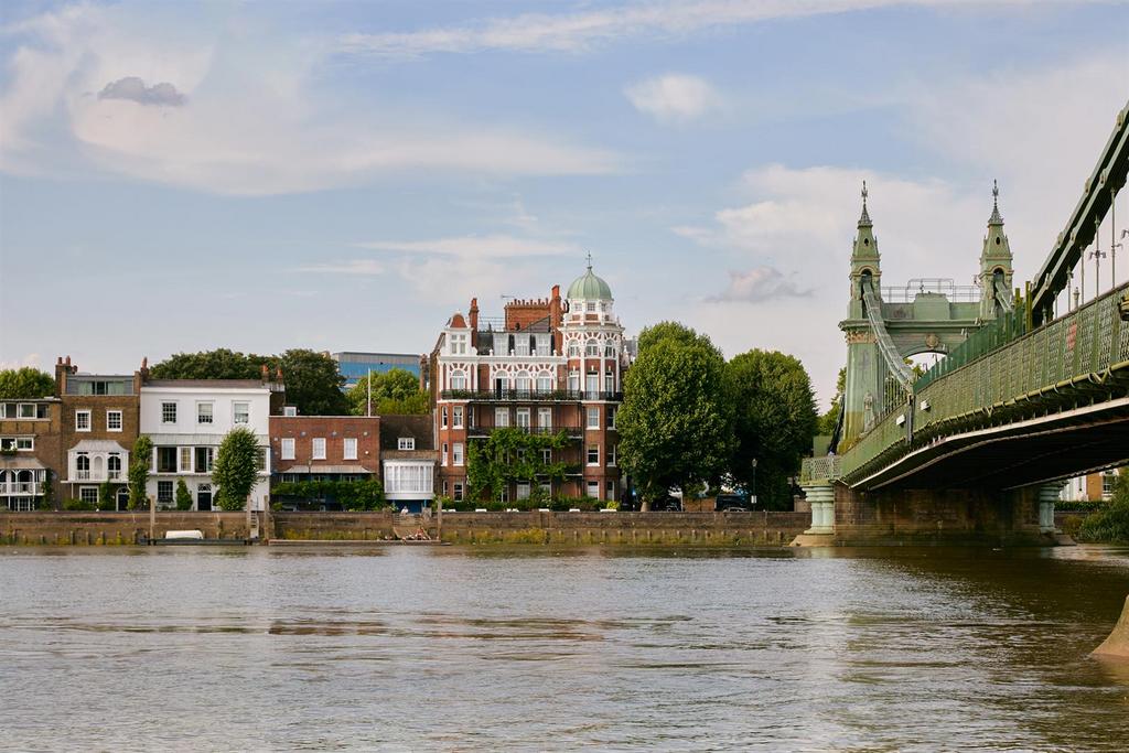 Digby Mansions, Hammersmith, W6 3 bed flat - £750,000