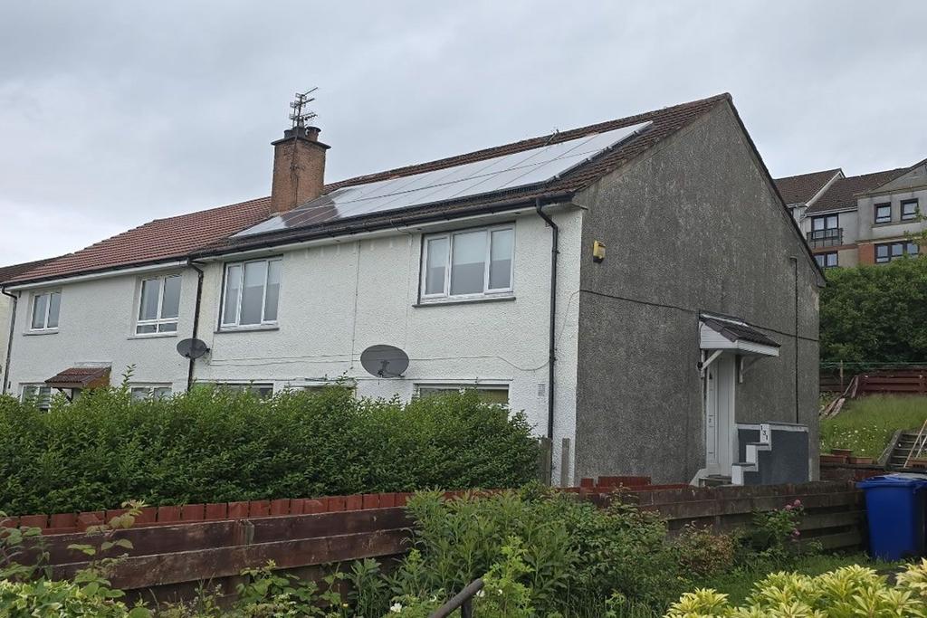 Faifley Road, Clydebank G81 3 bed flat - £79,000