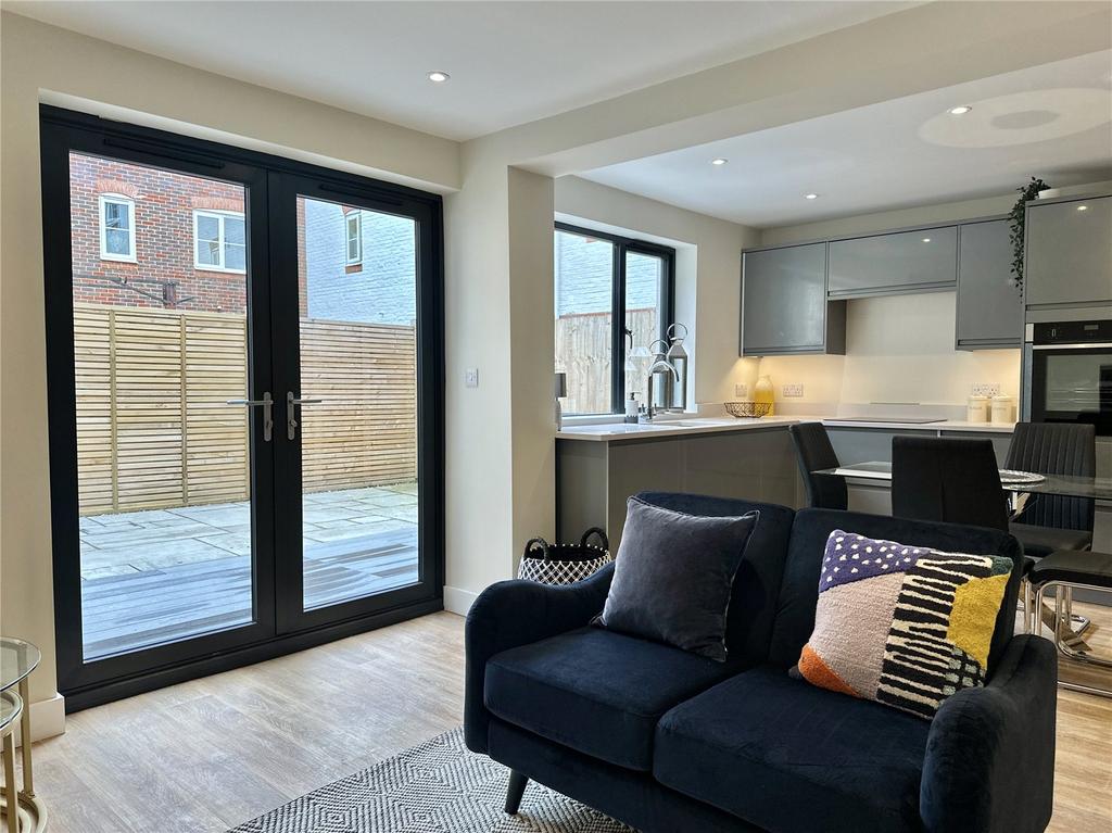 Rollestone House, 8-12 Rollestone... 2 bed apartment for sale - £295,000