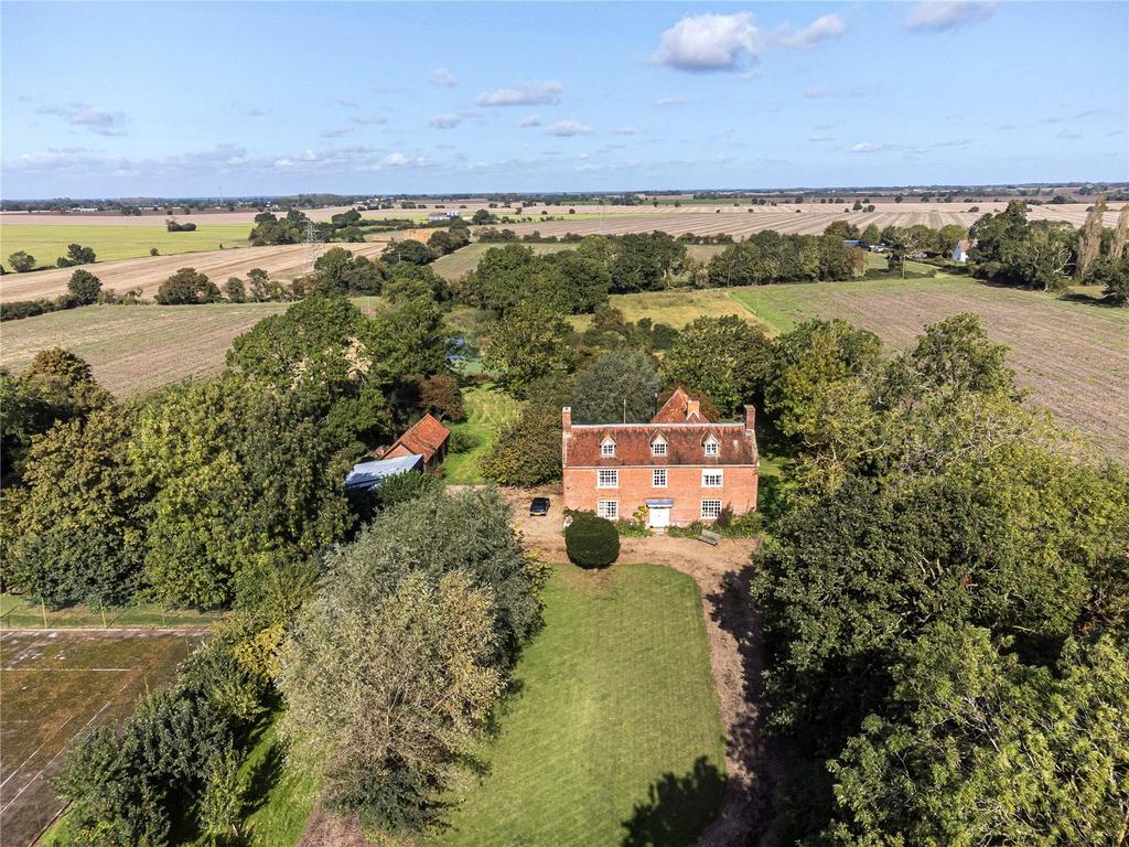 Linstead, Halesworth, Suffolk, IP19 5 bed detached house - £1,300,000
