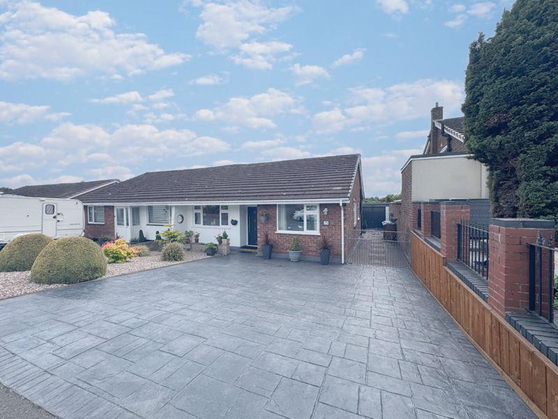 The Ridgeway, Burntwood, WS7 4SP 3 bed semi-detached bungalow - £275,000
