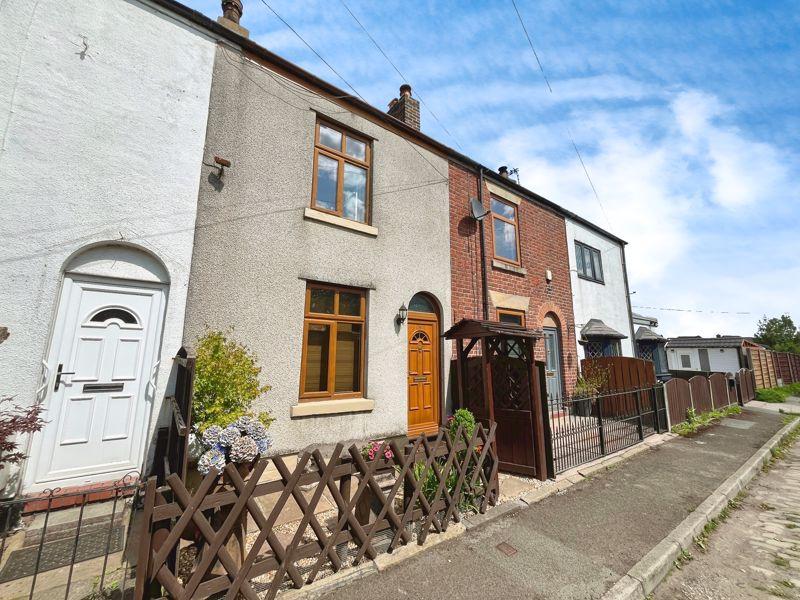 Moss Colliery Road, Swinton 2 bed cottage for sale - £200,000