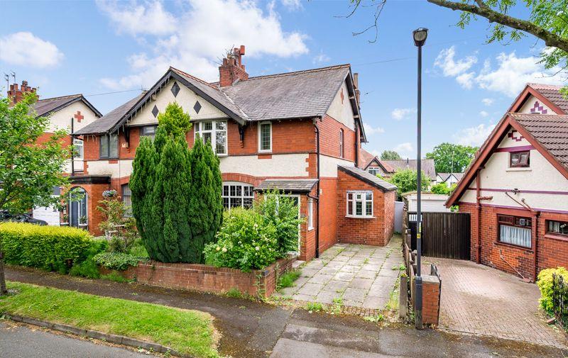 Croft Brow, Oldham OL8 3 bed semi-detached house for sale - £260,000