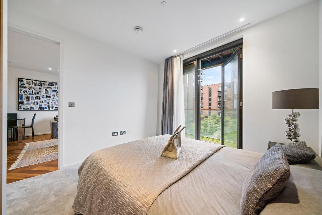 5 New Union Square, London SW11 1 bed apartment - £3,300 pcm (£762 pw)