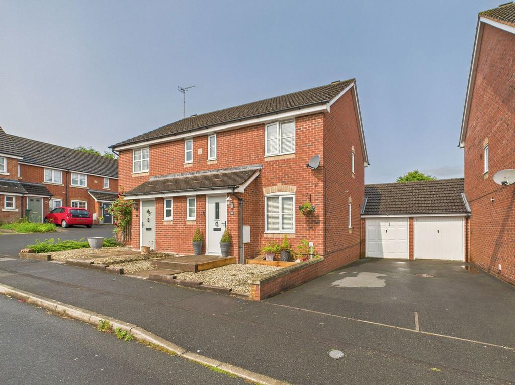 Wheatcroft Close, Redditch, B97 3 bed semi-detached house for sale - £265,000