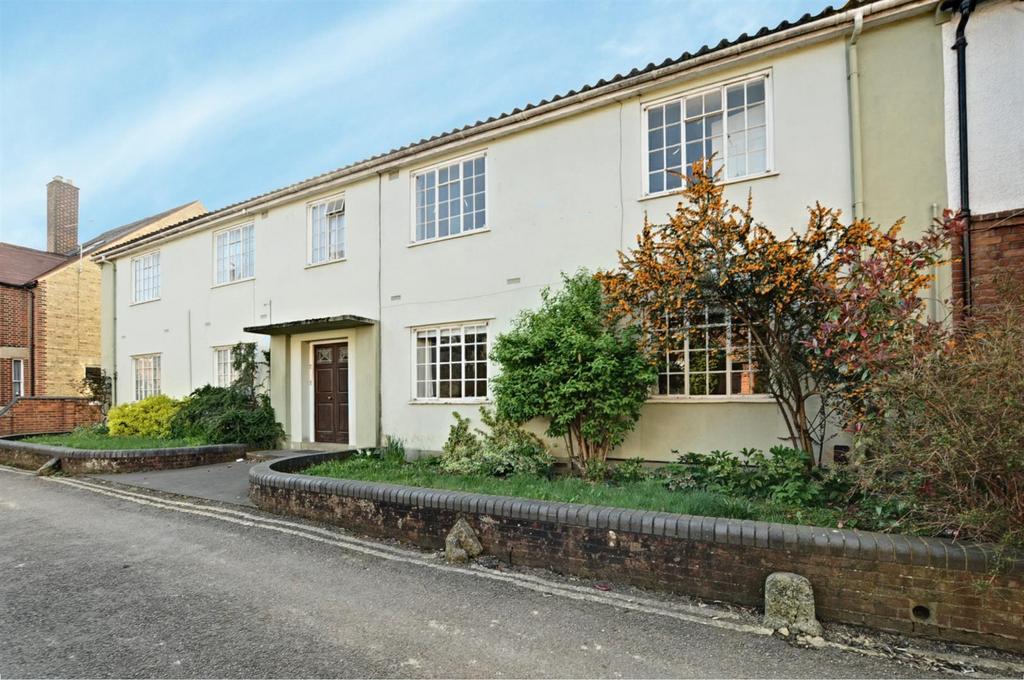 Plantation Road, Oxford 2 bed flat - £2,200 pcm (£508 pw)