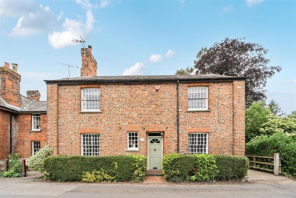 The Street, Bishopsbourne CT4 4 bed semi-detached house - £725,000