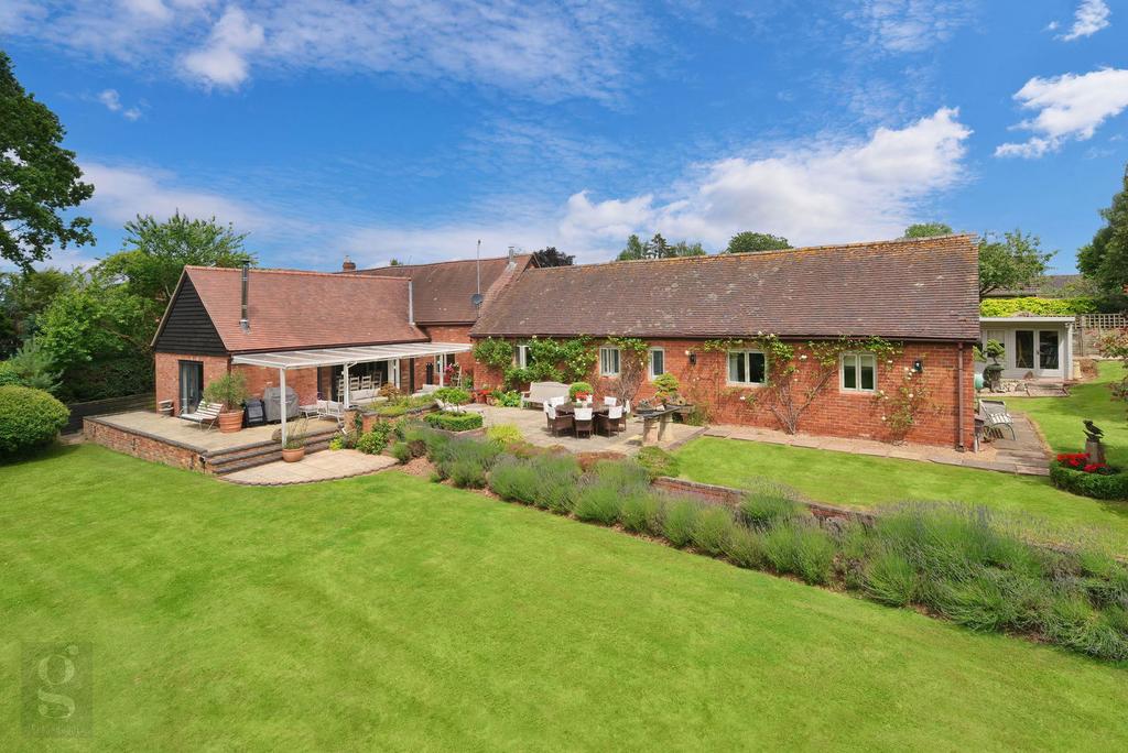 Kempley Green, Kempley, Dymock, GL18 2BW 4 bed barn conversion - £850,000