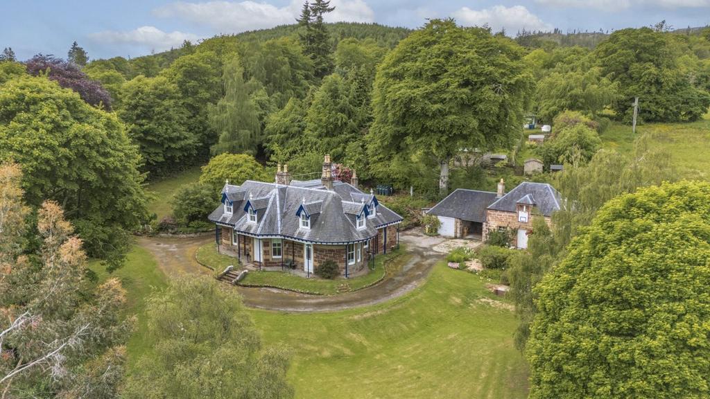 Eaglestone, Strathpeffer, Ross-shire... 6 bed detached house for sale ...