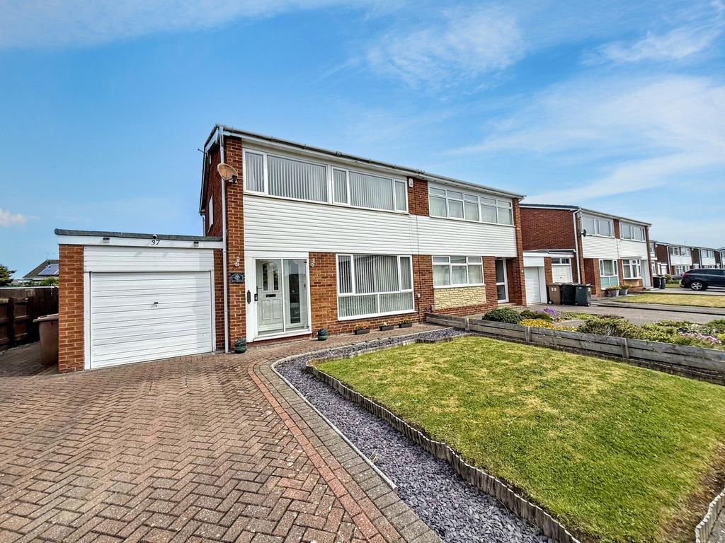 Valeria Close, Hadrian Park... 3 bed semi-detached house for sale - £ ...