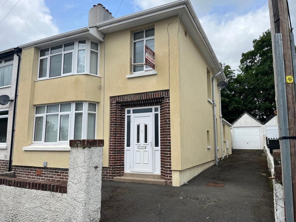 Steele Avenue, Carmarthen, SA31 4 bed semi-detached house - £1,000 pcm ...