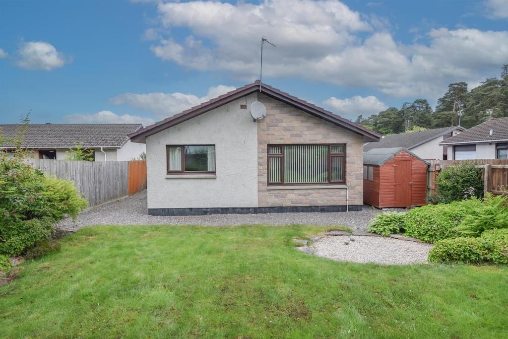 17 Ardness Place, Inverness 2 bed detached bungalow - £223,000