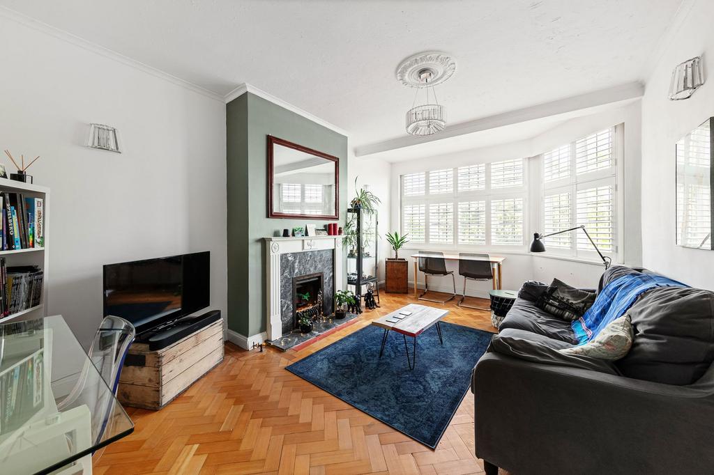Addiscombe Road, Croydon CR0 2 bed apartment to rent - £1,700 pcm (£392 pw)