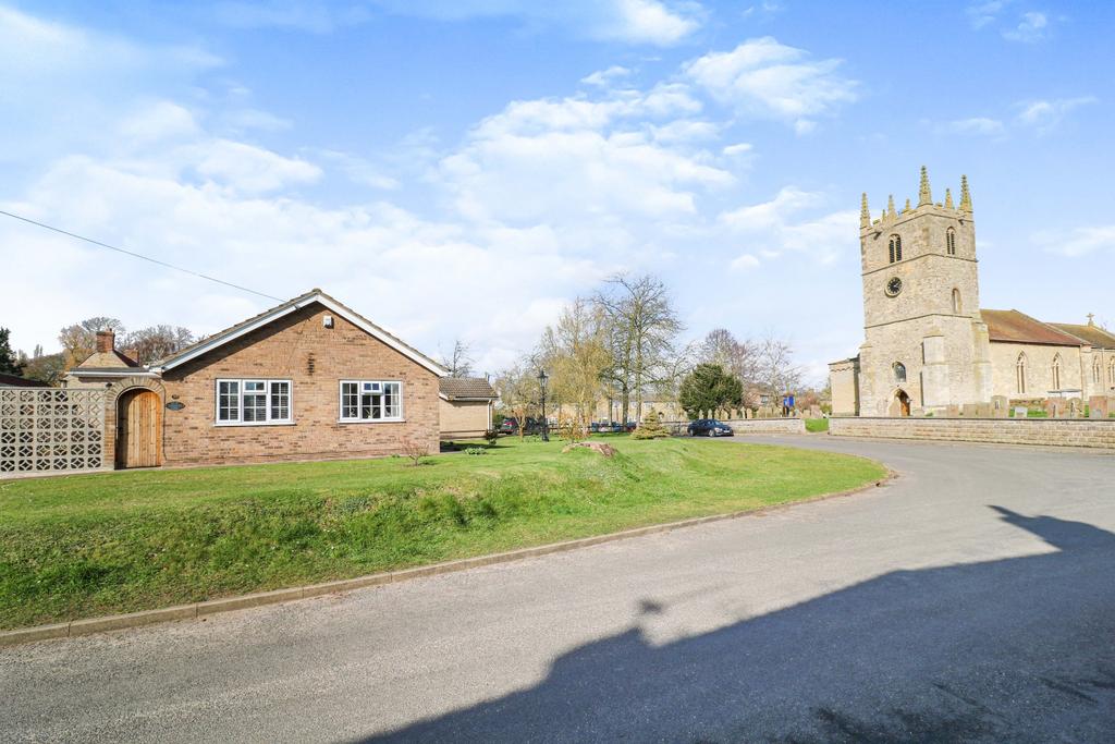 Church Street, Scothern, Lincoln... 2 bed bungalow - £315,000