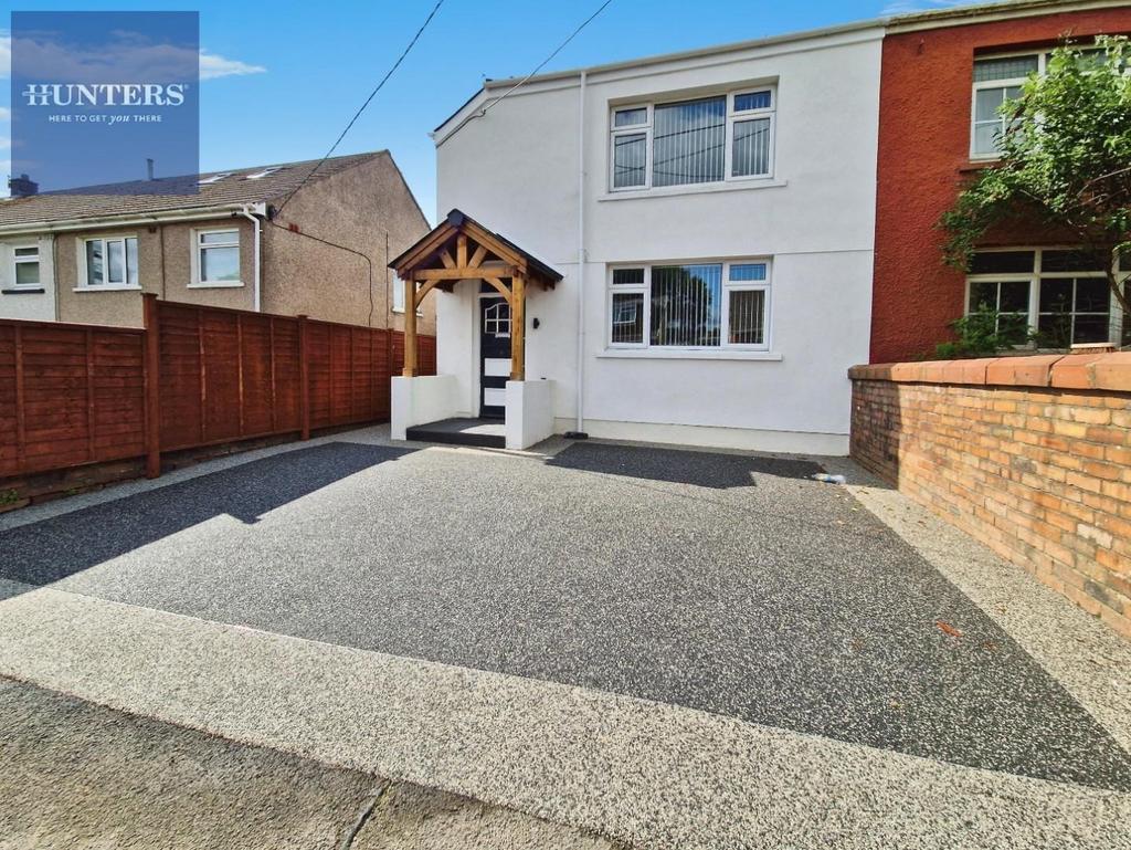 Hendre Road, Pencoed, Bridgend, CF35 6TN 4 bed semi-detached house - £ ...