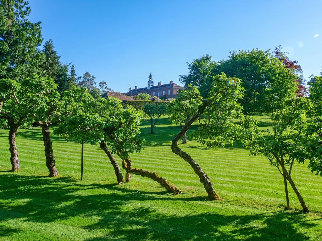 Shortgrove Estate, Saffron Walden, CB11 5 bed country house for sale ...