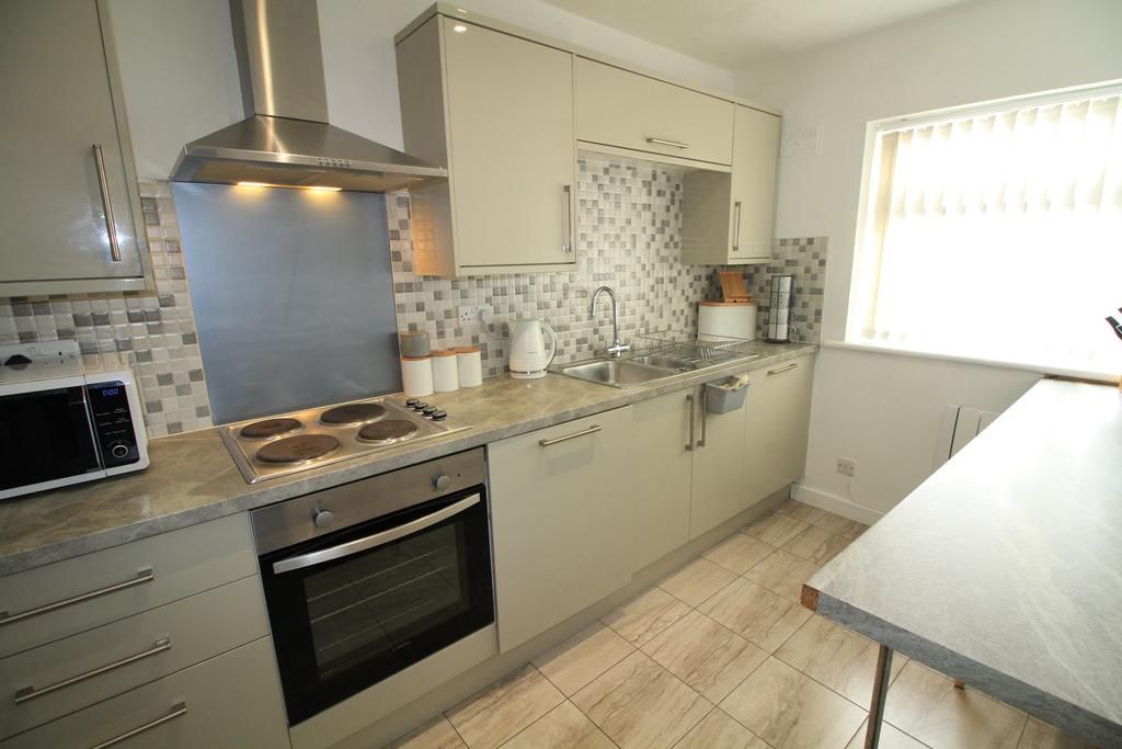 Fylingdale Way, Nottingham, NG8 2 bed flat to rent - £775 pcm (£179 pw)