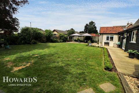 Houses for sale in Long Stratton | OnTheMarket