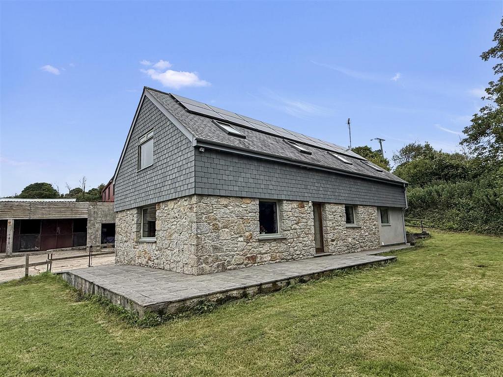 Helston TR12 3 bed barn conversion for sale - £850,000