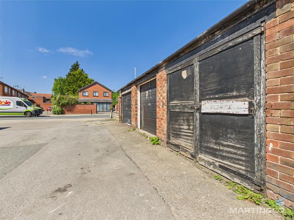 Allport Road, Bromborough CH62 Garage to rent - £217 pcm (£50 pw)